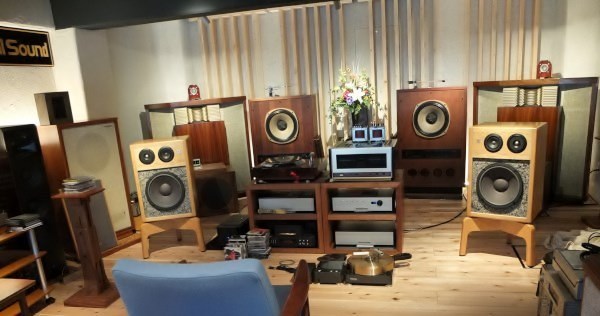 AUTHENTIC 3001: オーディオショップ店長の日記